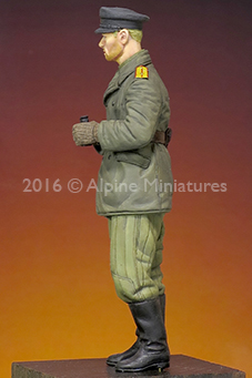 35214 WW2 Russian Tank Commander
